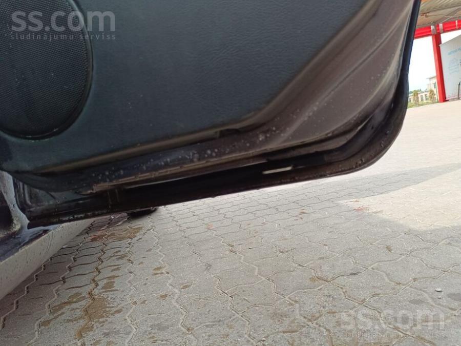 Grey Volkswagen Golf 2002 in Talsi, with an engine capacity of 1.90 L and mileage of 425 thousand km for 1550 €, photo 19 on AUTOMOTO.COM.LV