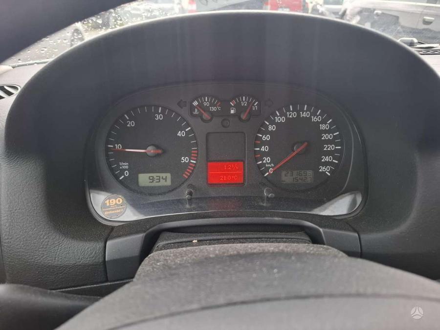 Pelēks Volkswagen Golf 2002 Utena, ar dzinēja tilpumu 1.90 L un nobraukumu 240 tūkst. km par 1700 €, foto 9 vietnē AUTOMOTO.COM.LV