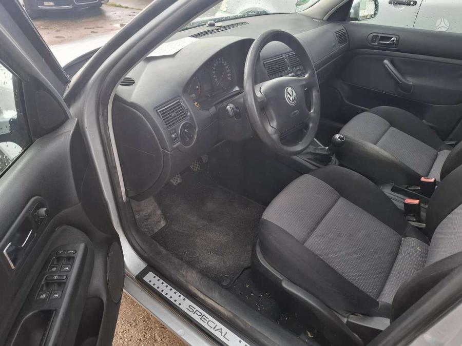 Pelēks Volkswagen Golf 2002 Utena, ar dzinēja tilpumu 1.90 L un nobraukumu 240 tūkst. km par 1700 €, foto 12 vietnē AUTOMOTO.COM.LV