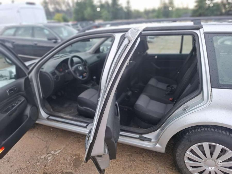 Pelēks Volkswagen Golf 2002 Utena, ar dzinēja tilpumu 1.90 L un nobraukumu 240 tūkst. km par 1700 €, foto 16 vietnē AUTOMOTO.COM.LV