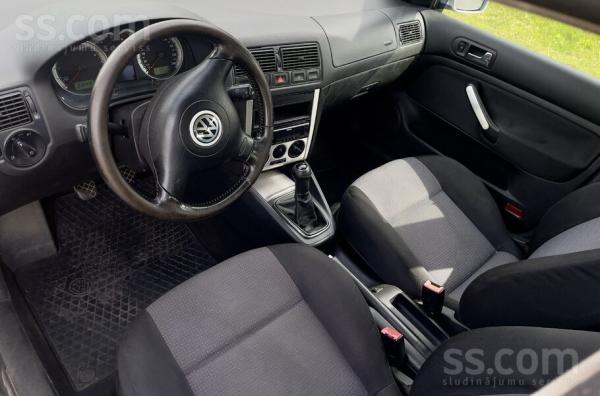 Grey Volkswagen Golf 2002 in Jelgava, with an engine capacity of 1.90 L and mileage of 239 thousand km for 1300 €, photo 8 on AUTOMOTO.COM.LV