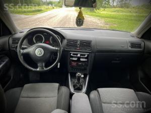 Grey Volkswagen Golf 2003 in Jelgava, with an engine capacity of 1.90 L and mileage of 358 thousand km for 1650 €, photo 5 on AUTOMOTO.COM.LV