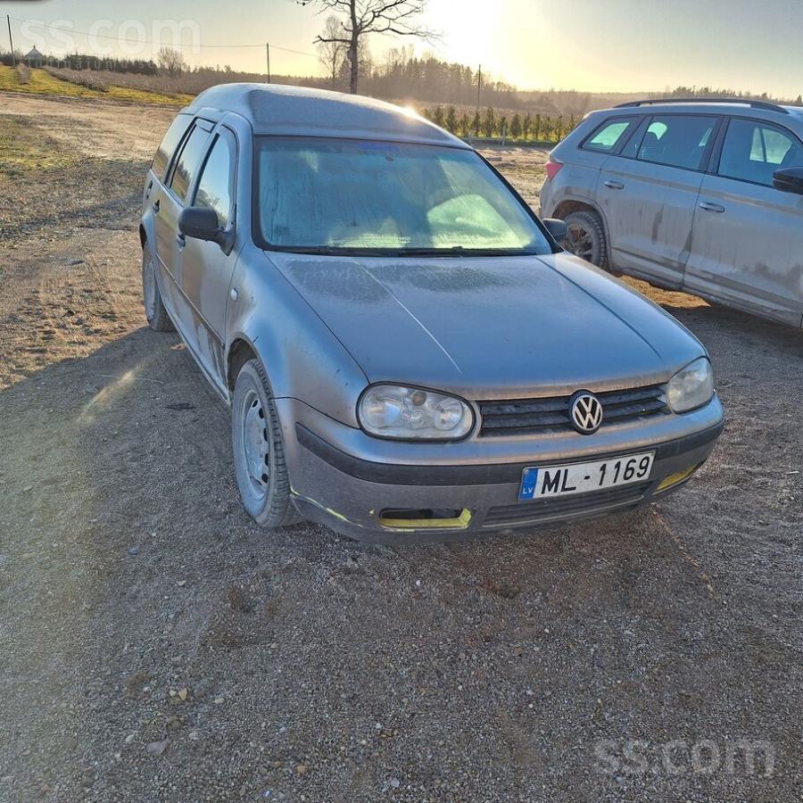 Grey Volkswagen Golf 2003 in Valmiera, with an engine capacity of 1.90 L and mileage of 459 thousand km for 500 €, photo 3 on AUTOMOTO.COM.LV
