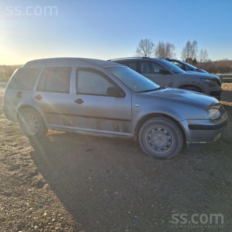 Grey Volkswagen Golf 2003 in Valmiera, with an engine capacity of 1.90 L and mileage of 459 thousand km for 500 €, photo 4 on AUTOMOTO.COM.LV