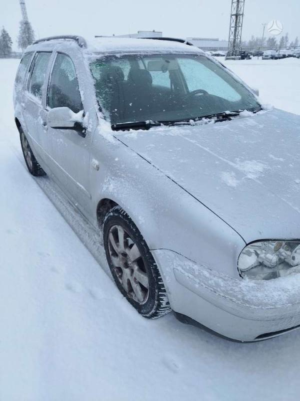 Pelēks Volkswagen Golf 2003 Marijampole, ar dzinēja tilpumu 1.90 L un nobraukumu 273 tūkst. km par 1300 €, foto 1 vietnē AUTOMOTO.COM.LV