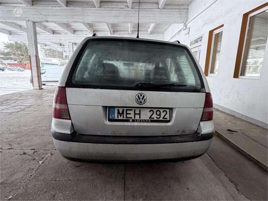 Pelēks Volkswagen Golf 2003 Viļņa, ar dzinēja tilpumu 1.90 L un nobraukumu 370 tūkst. km par 1600 €, foto 7 vietnē AUTOMOTO.COM.LV