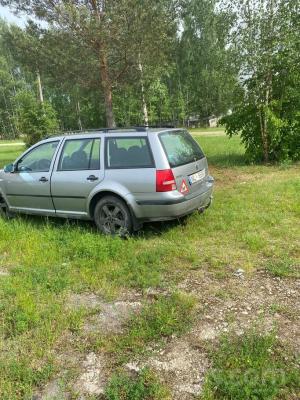 Pelēks Volkswagen Golf 2003 Rīga, ar dzinēja tilpumu 1.60 L un nobraukumu 256 tūkst. km par 1200 €, foto 4 vietnē AUTOMOTO.COM.LV