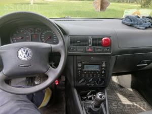 Pelēks Volkswagen Golf 2003 Rīga, ar dzinēja tilpumu 1.60 L un nobraukumu 256 tūkst. km par 1200 €, foto 8 vietnē AUTOMOTO.COM.LV
