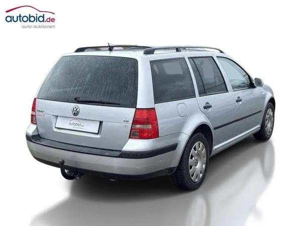 Pelēks Volkswagen Golf 2003 Limbaži, ar dzinēja tilpumu 1.60 L un nobraukumu 223 tūkst. km par 3150 €, foto 6 vietnē AUTOMOTO.COM.LV