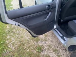 Pelēks Volkswagen Golf 2003 Ludza, ar dzinēja tilpumu 1.90 L un nobraukumu 0 tūkst. km par 2350 €, foto 14 vietnē AUTOMOTO.COM.LV