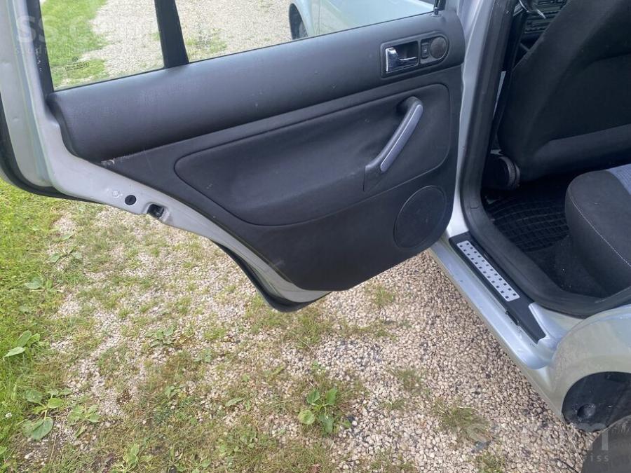 Pelēks Volkswagen Golf 2003 Ludza, ar dzinēja tilpumu 1.90 L un nobraukumu 0 tūkst. km par 2350 €, foto 14 vietnē AUTOMOTO.COM.LV