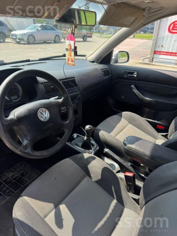 Grey Volkswagen Golf 2003 in Rezekne, with an engine capacity of 1.90 L and mileage of 360 thousand km for 750 €, photo 8 on AUTOMOTO.COM.LV