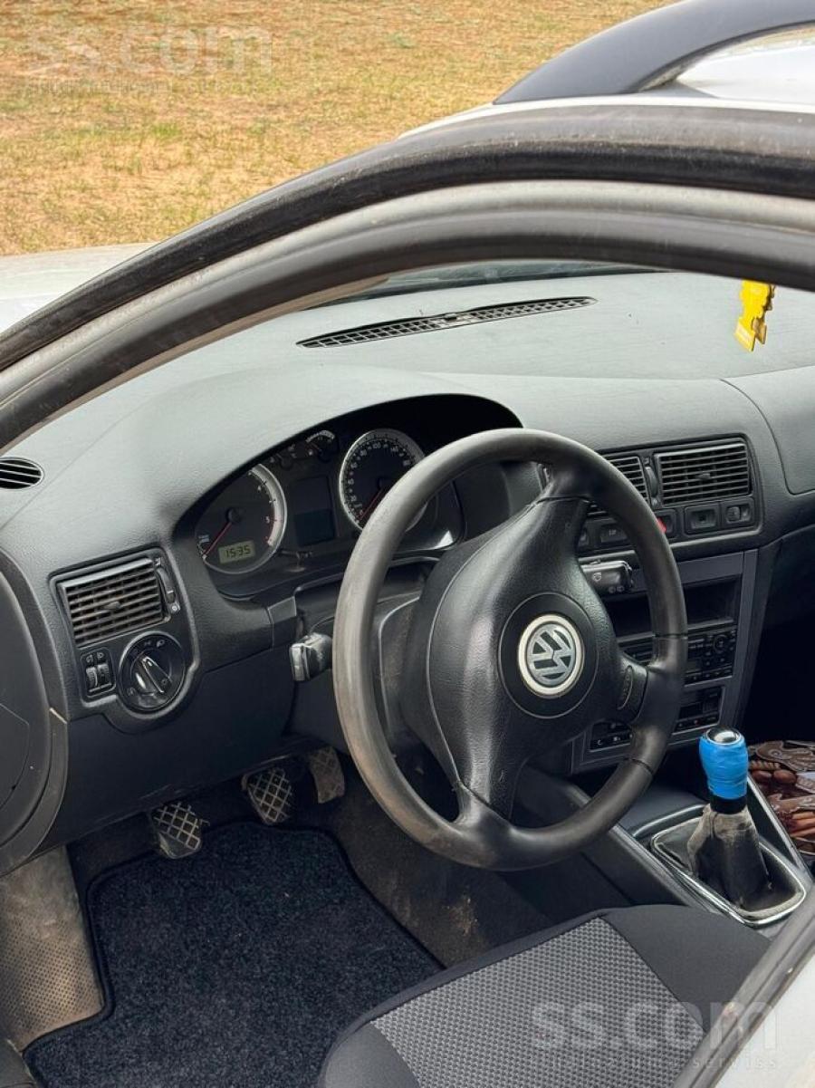 Grey Volkswagen Golf 2003 in Limbazi, with an engine capacity of 1.90 L and mileage of 356 thousand km for 1000 €, photo 7 on AUTOMOTO.COM.LV