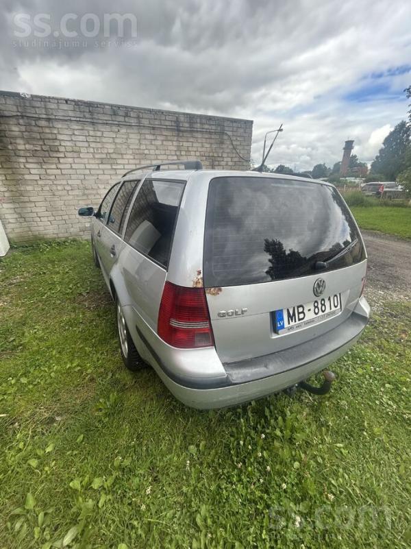 Pelēks Volkswagen Golf 2003 Valmiera, ar dzinēja tilpumu 1.90 L un nobraukumu 355 tūkst. km par 700 €, foto 1 vietnē AUTOMOTO.COM.LV