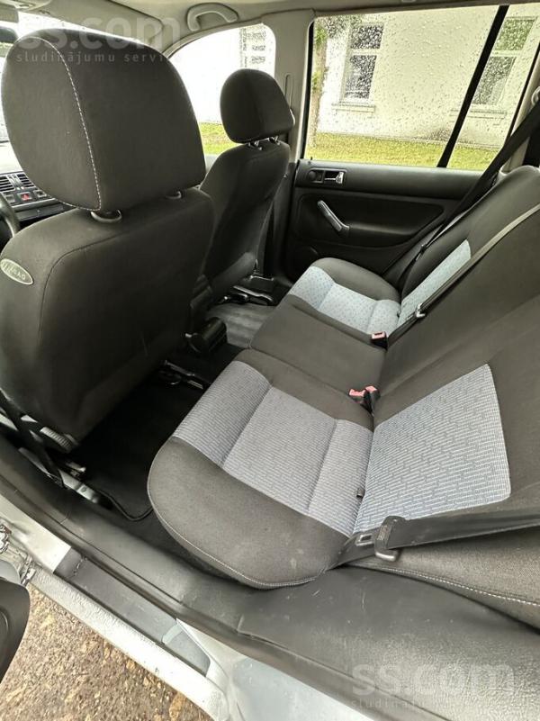 Pelēks Volkswagen Golf 2003 Rīga, ar dzinēja tilpumu 1.90 L un nobraukumu 337 tūkst. km par 1500 €, foto 8 vietnē AUTOMOTO.COM.LV