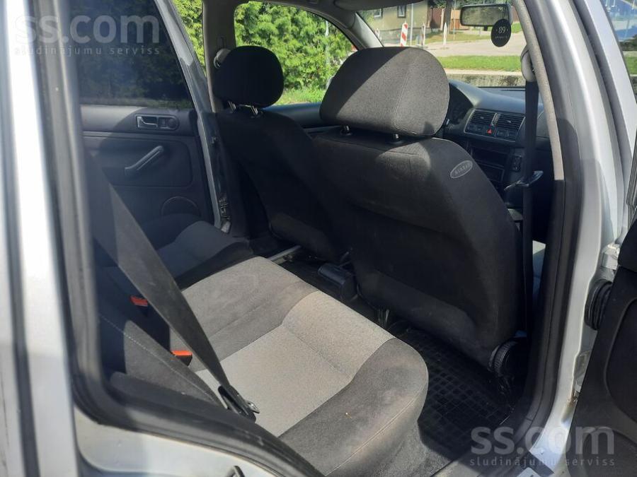 Pelēks Volkswagen Golf 2003 Daugavpils, ar dzinēja tilpumu 1.90 L un nobraukumu 356 tūkst. km par 1980 €, foto 7 vietnē AUTOMOTO.COM.LV