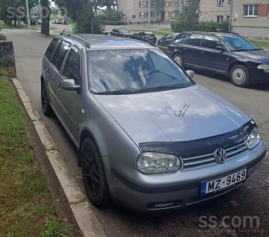 Pelēks Volkswagen Golf 2003 Daugavpils, ar dzinēja tilpumu 1.90 L un nobraukumu 433 tūkst. km par 1200 €, foto 3 vietnē AUTOMOTO.COM.LV