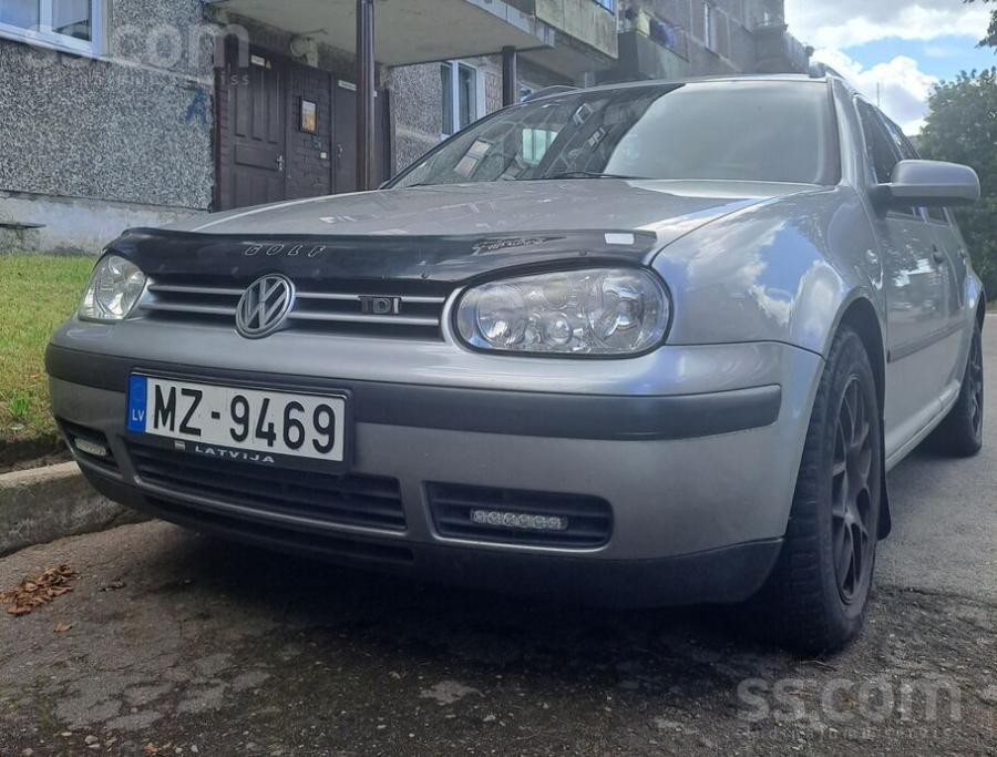 Pelēks Volkswagen Golf 2003 Daugavpils, ar dzinēja tilpumu 1.90 L un nobraukumu 433 tūkst. km par 1200 €, foto 7 vietnē AUTOMOTO.COM.LV