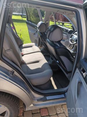 Pelēks Volkswagen Golf 2003 Rīga, ar dzinēja tilpumu 1.90 L un nobraukumu 402 tūkst. km par 750 €, foto 6 vietnē AUTOMOTO.COM.LV