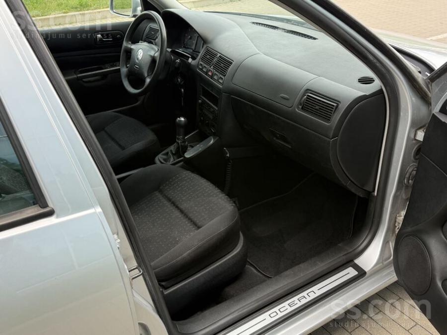 Grey Volkswagen Golf 2003 in Rezekne, with an engine capacity of 1.90 L and mileage of 289 thousand km for 2999 €, photo 17 on AUTOMOTO.COM.LV