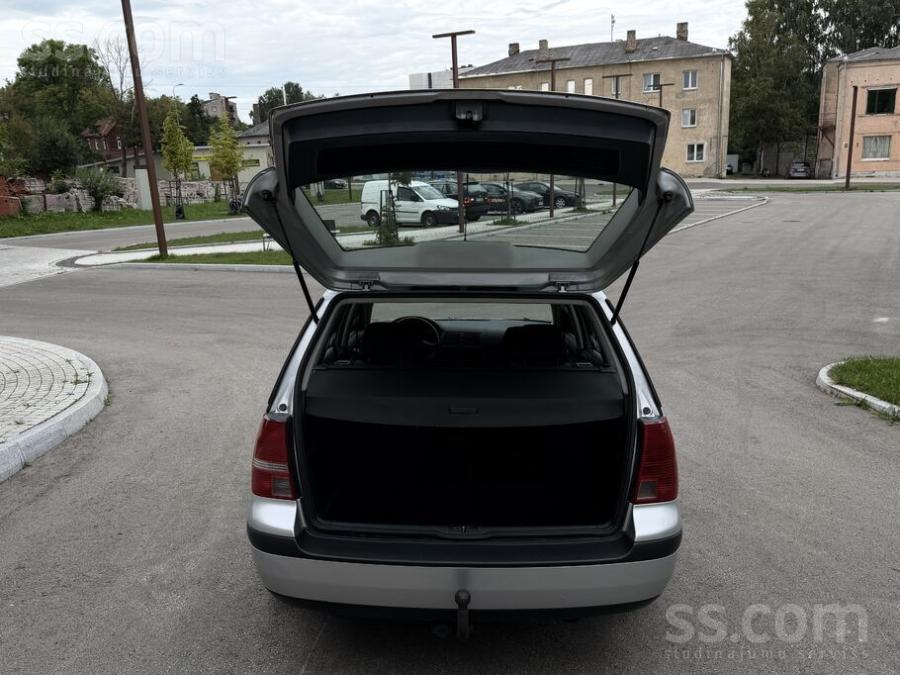 Pelēks Volkswagen Golf 2003 Rēzekne, ar dzinēja tilpumu 1.90 L un nobraukumu 291 tūkst. km par 3000 €, foto 9 vietnē AUTOMOTO.COM.LV