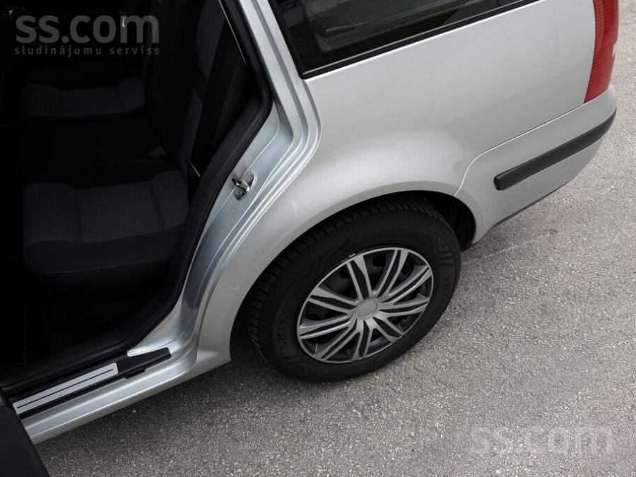 Pelēks Volkswagen Golf 2003 Rēzekne, ar dzinēja tilpumu 1.90 L un nobraukumu 291 tūkst. km par 3000 €, foto 12 vietnē AUTOMOTO.COM.LV