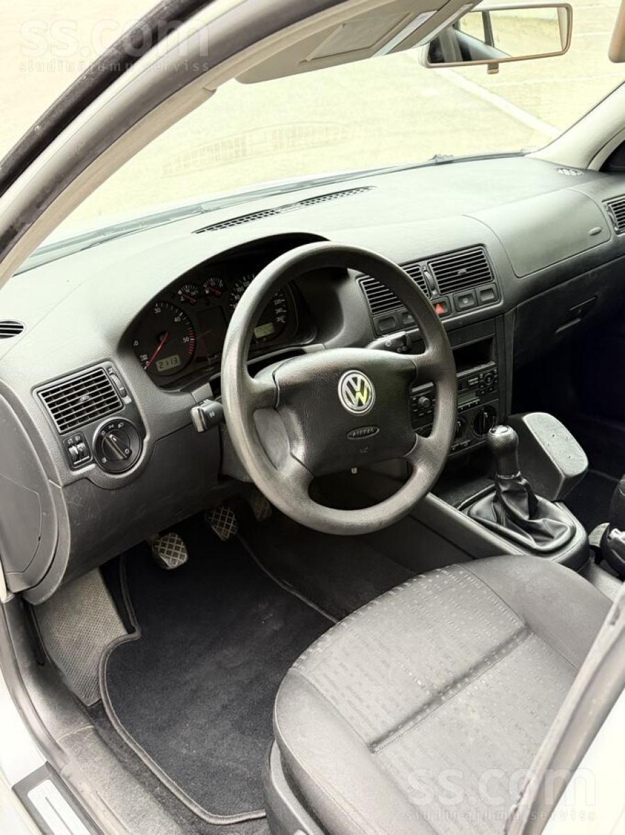 Pelēks Volkswagen Golf 2003 Rēzekne, ar dzinēja tilpumu 1.90 L un nobraukumu 291 tūkst. km par 3000 €, foto 19 vietnē AUTOMOTO.COM.LV
