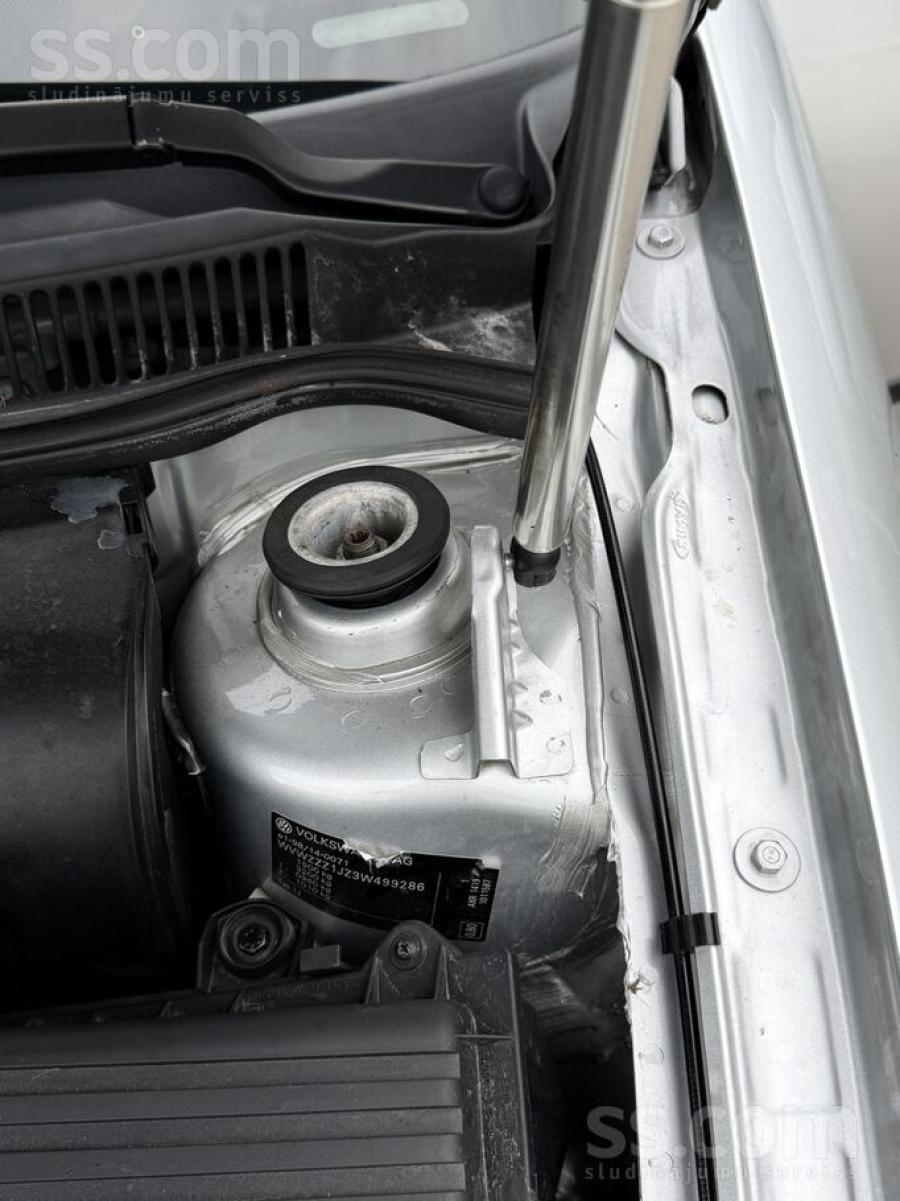 Pelēks Volkswagen Golf 2003 Rēzekne, ar dzinēja tilpumu 1.90 L un nobraukumu 291 tūkst. km par 3000 €, foto 21 vietnē AUTOMOTO.COM.LV