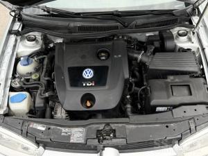 Pelēks Volkswagen Golf 2003 Rēzekne, ar dzinēja tilpumu 1.90 L un nobraukumu 291 tūkst. km par 3000 €, foto 23 vietnē AUTOMOTO.COM.LV