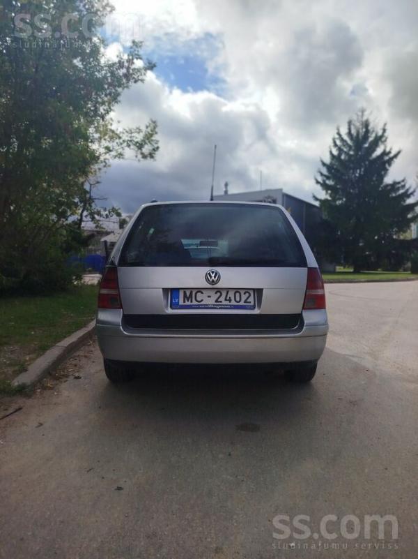 Grey Volkswagen Golf 2003 in Rezekne, with an engine capacity of 1.90 L and mileage of 329 thousand km for 1455 €, photo 3 on AUTOMOTO.COM.LV