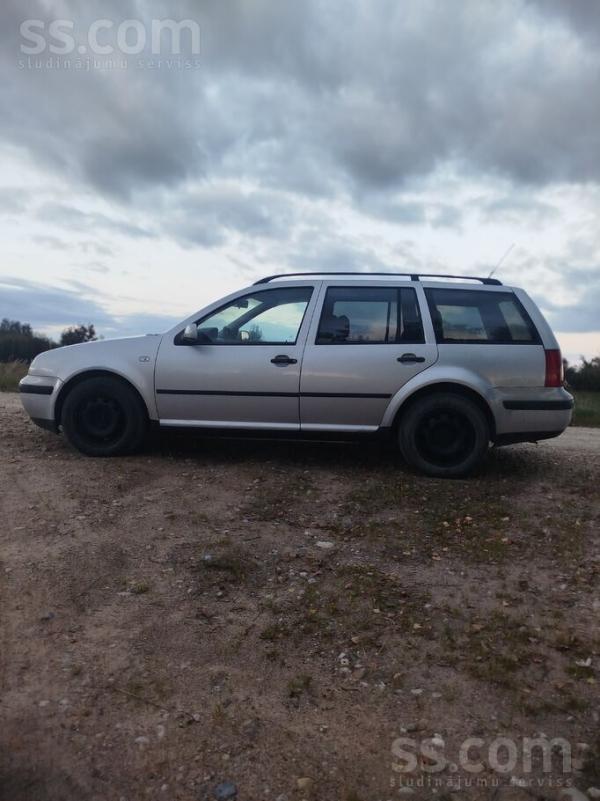 Grey Volkswagen Golf 2003 in Rezekne, with an engine capacity of 1.90 L and mileage of 282 thousand km for 1455 €, photo 4 on AUTOMOTO.COM.LV