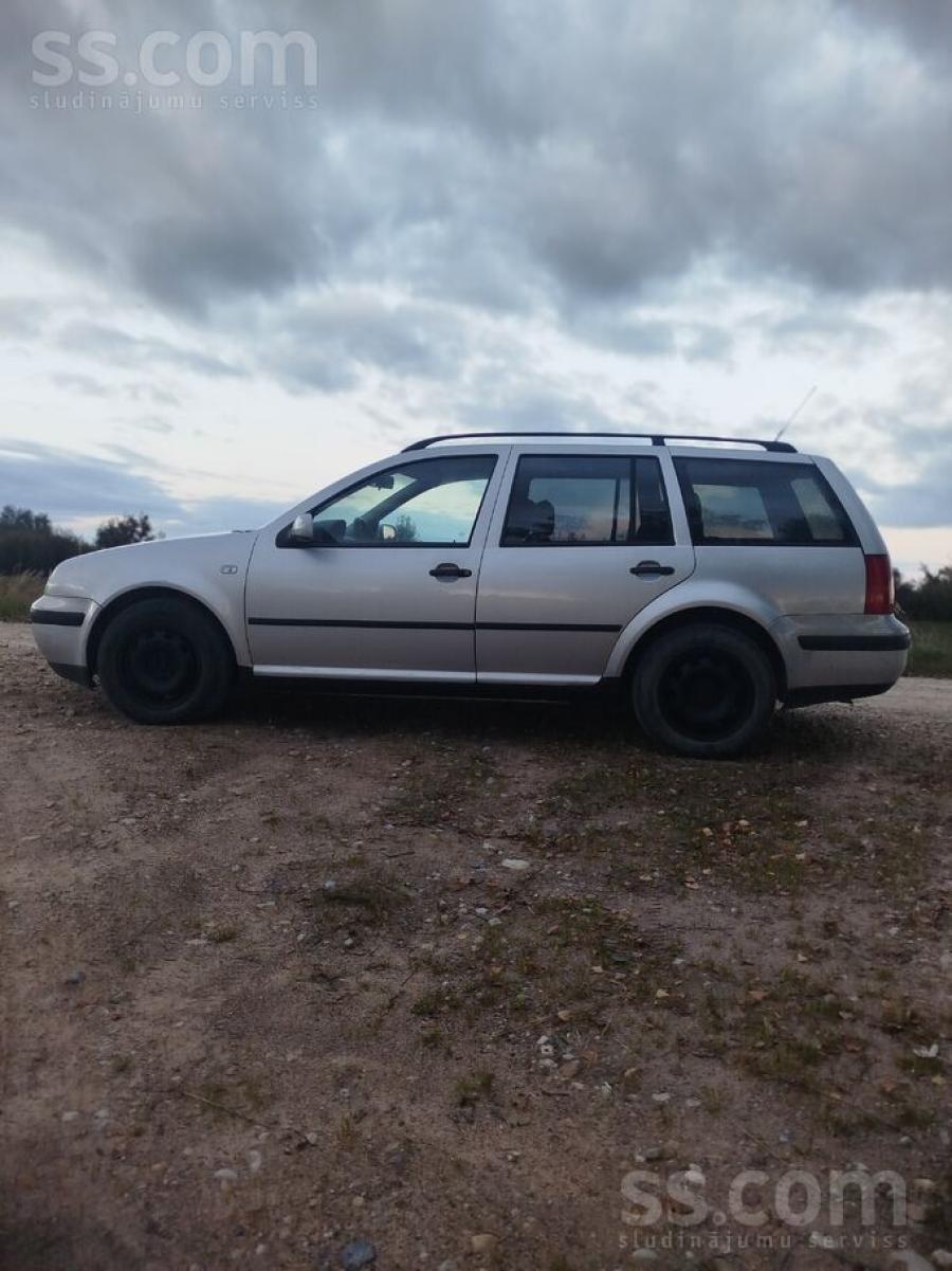 Pelēks Volkswagen Golf 2003 Rēzekne, ar dzinēja tilpumu 1.90 L un nobraukumu 282 tūkst. km par 1455 €, foto 4 vietnē AUTOMOTO.COM.LV