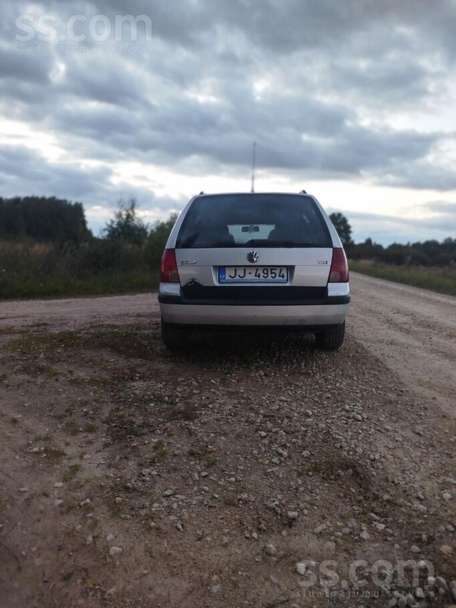 Pelēks Volkswagen Golf 2003 Rēzekne, ar dzinēja tilpumu 1.90 L un nobraukumu 282 tūkst. km par 1455 €, foto 5 vietnē AUTOMOTO.COM.LV