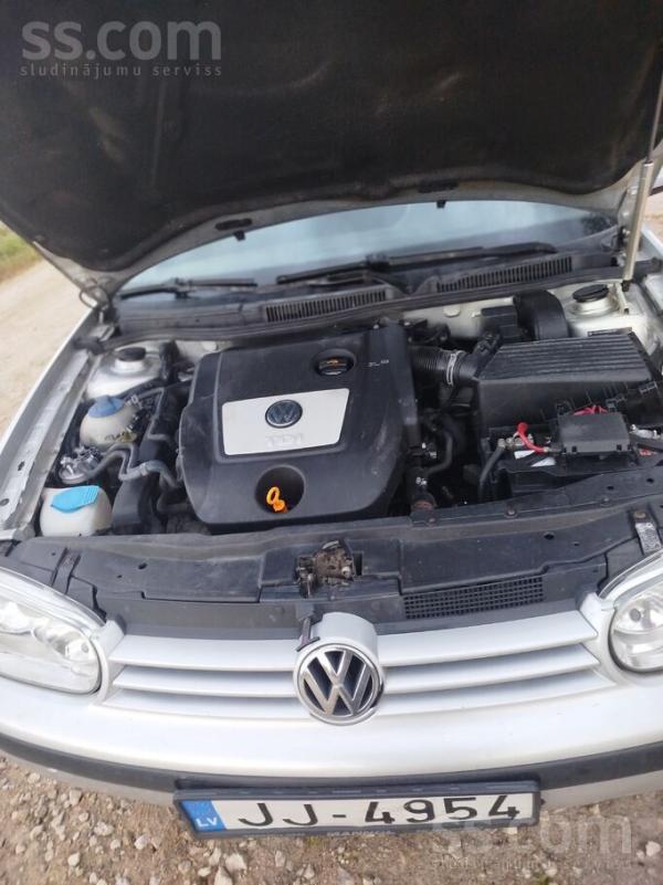 Grey Volkswagen Golf 2003 in Rezekne, with an engine capacity of 1.90 L and mileage of 282 thousand km for 1455 €, photo 6 on AUTOMOTO.COM.LV