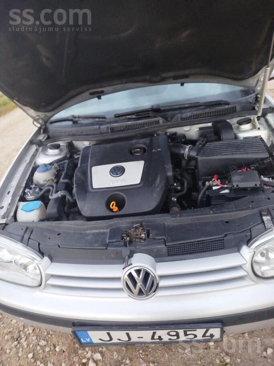 Pelēks Volkswagen Golf 2003 Rēzekne, ar dzinēja tilpumu 1.90 L un nobraukumu 282 tūkst. km par 1455 €, foto 6 vietnē AUTOMOTO.COM.LV
