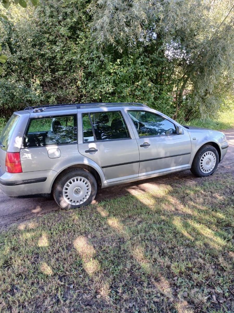 Pelēks Volkswagen Golf 2003 Jūrmala, ar dzinēja tilpumu 1.60 L un nobraukumu 311 tūkst. km par 1800 €, foto 1 vietnē AUTOMOTO.COM.LV
