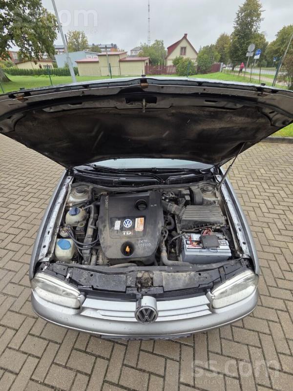 Grey Volkswagen Golf 2003 in Valmiera, with an engine capacity of 1.90 L and mileage of 442 thousand km for 1200 €, photo 6 on AUTOMOTO.COM.LV