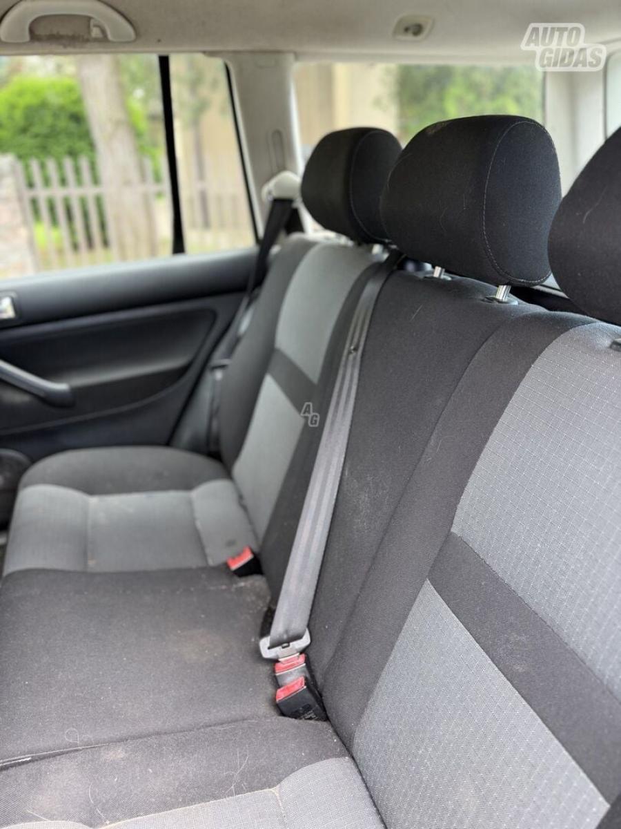 Pelēks Volkswagen Golf 2004 Kauņa, ar dzinēja tilpumu 1.90 L un nobraukumu 289 tūkst. km par 1000 €, foto 12 vietnē AUTOMOTO.COM.LV