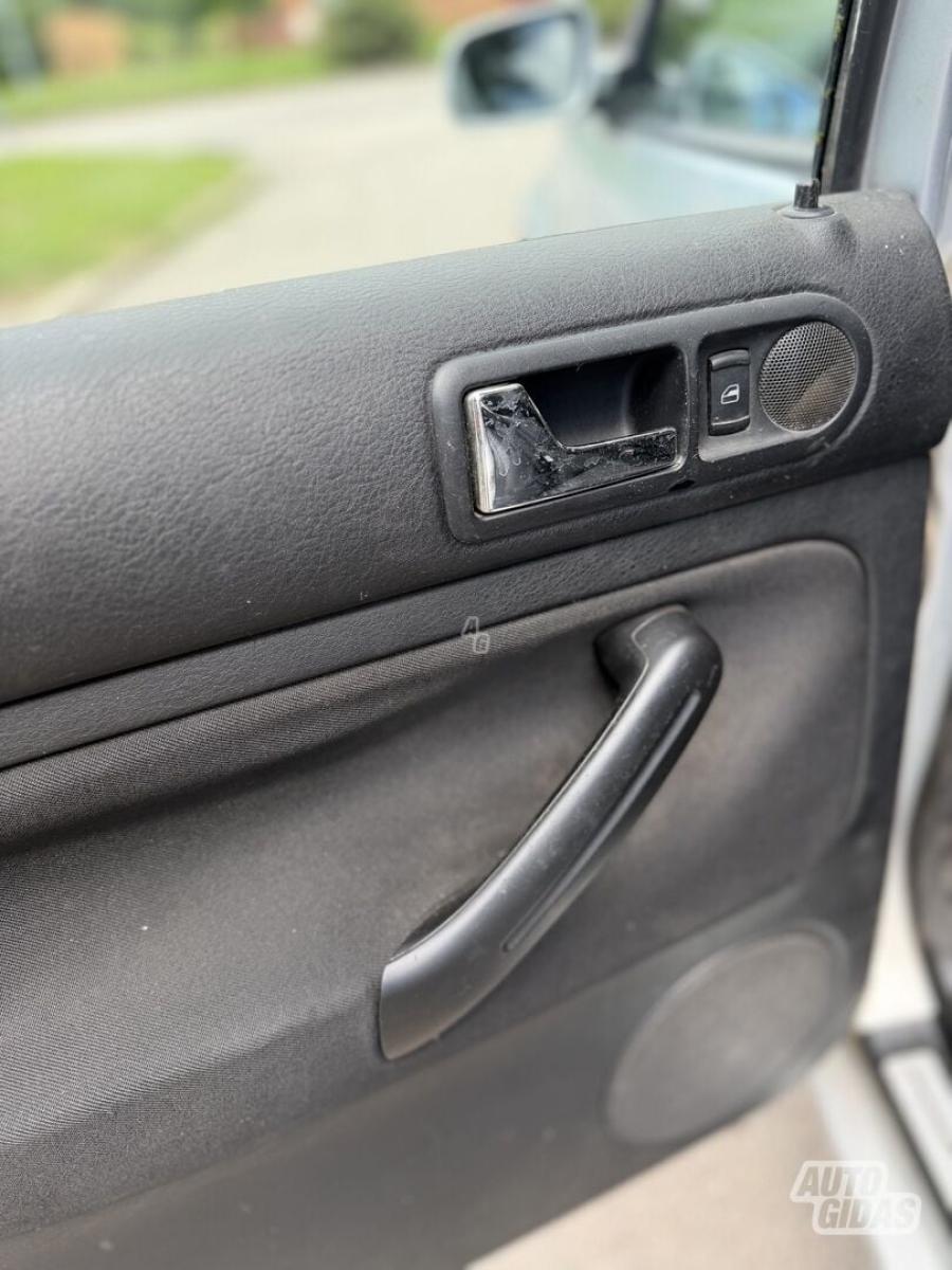 Pelēks Volkswagen Golf 2004 Kauņa, ar dzinēja tilpumu 1.90 L un nobraukumu 289 tūkst. km par 1000 €, foto 14 vietnē AUTOMOTO.COM.LV