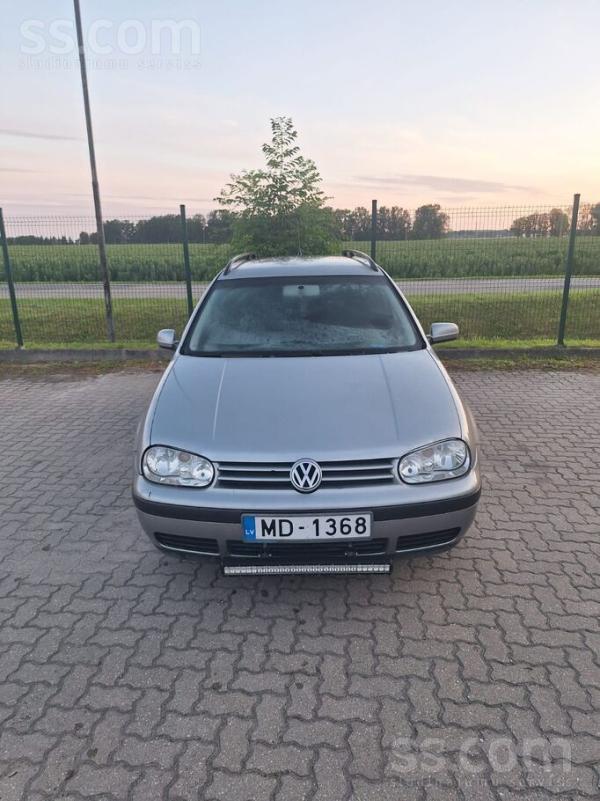 Pelēks Volkswagen Golf 2004 Bauska, ar dzinēja tilpumu 1.90 L un nobraukumu 360 tūkst. km par 1500 €, foto 1 vietnē AUTOMOTO.COM.LV