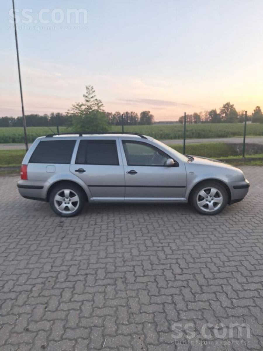 Grey Volkswagen Golf 2004 in Bauska, with an engine capacity of 1.90 L and mileage of 360 thousand km for 1500 €, photo 3 on AUTOMOTO.COM.LV