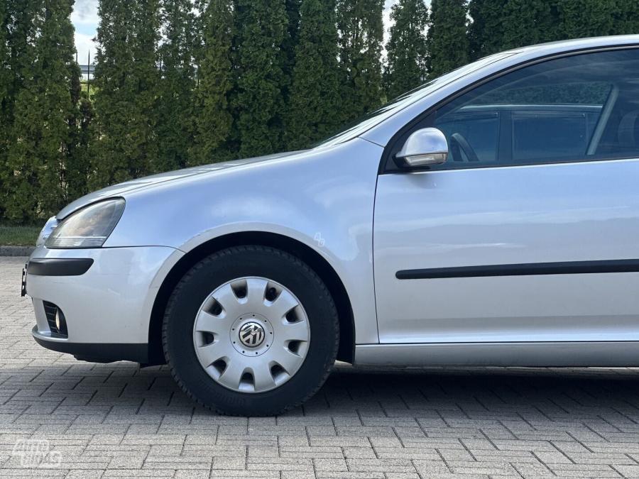 Grey Volkswagen Golf 2004 in Vilnius, with an engine capacity of 1.40 L and mileage of 205 thousand km for 2450 €, photo 11 on AUTOMOTO.COM.LV