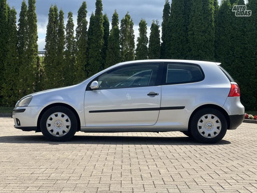 Grey Volkswagen Golf 2004 in Vilnius, with an engine capacity of 1.40 L and mileage of 205 thousand km for 2450 €, photo 13 on AUTOMOTO.COM.LV
