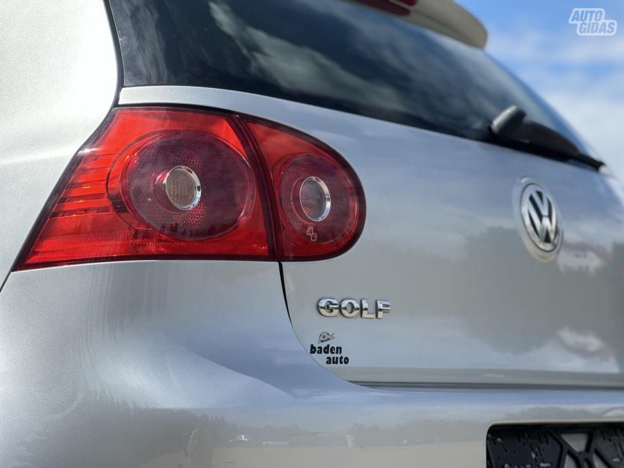 Grey Volkswagen Golf 2004 in Vilnius, with an engine capacity of 1.40 L and mileage of 205 thousand km for 2450 €, photo 21 on AUTOMOTO.COM.LV