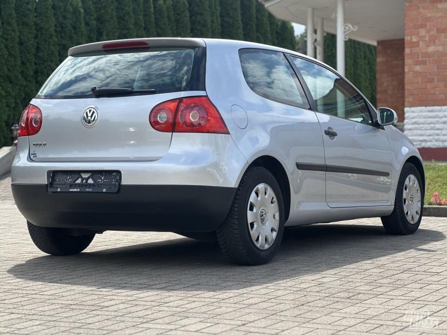 Grey Volkswagen Golf 2004 in Vilnius, with an engine capacity of 1.40 L and mileage of 205 thousand km for 2450 €, photo 29 on AUTOMOTO.COM.LV