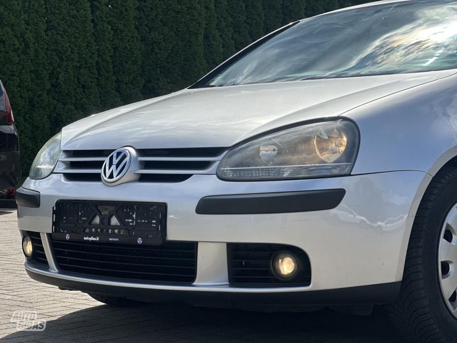 Pelēks Volkswagen Golf 2004 Viļņa, ar dzinēja tilpumu 1.40 L un nobraukumu 205 tūkst. km par 2450 €, foto 8 vietnē AUTOMOTO.COM.LV
