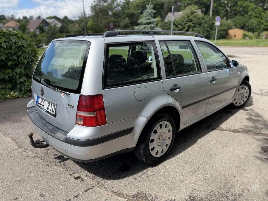 Grey Volkswagen Golf 2004 in Kaunas, with an engine capacity of 1.90 L and mileage of 289 thousand km for 1600 €, photo 8 on AUTOMOTO.COM.LV