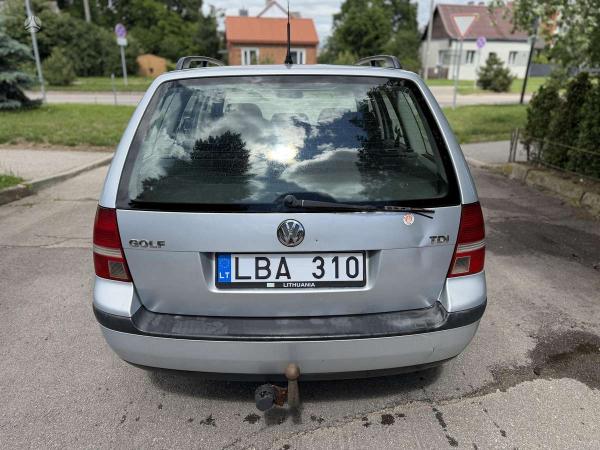 Grey Volkswagen Golf 2004 in Kaunas, with an engine capacity of 1.90 L and mileage of 289 thousand km for 1600 €, photo 9 on AUTOMOTO.COM.LV