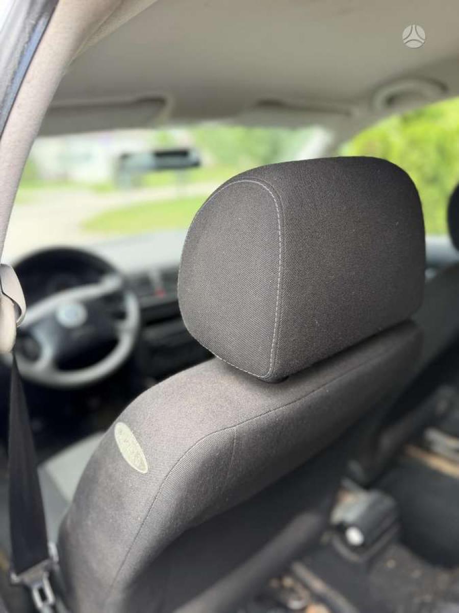 Grey Volkswagen Golf 2004 in Kaunas, with an engine capacity of 1.90 L and mileage of 289 thousand km for 1600 €, photo 16 on AUTOMOTO.COM.LV