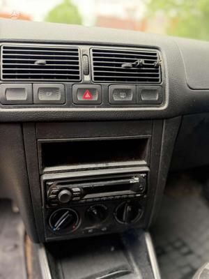 Grey Volkswagen Golf 2004 in Kaunas, with an engine capacity of 1.90 L and mileage of 289 thousand km for 1600 €, photo 19 on AUTOMOTO.COM.LV